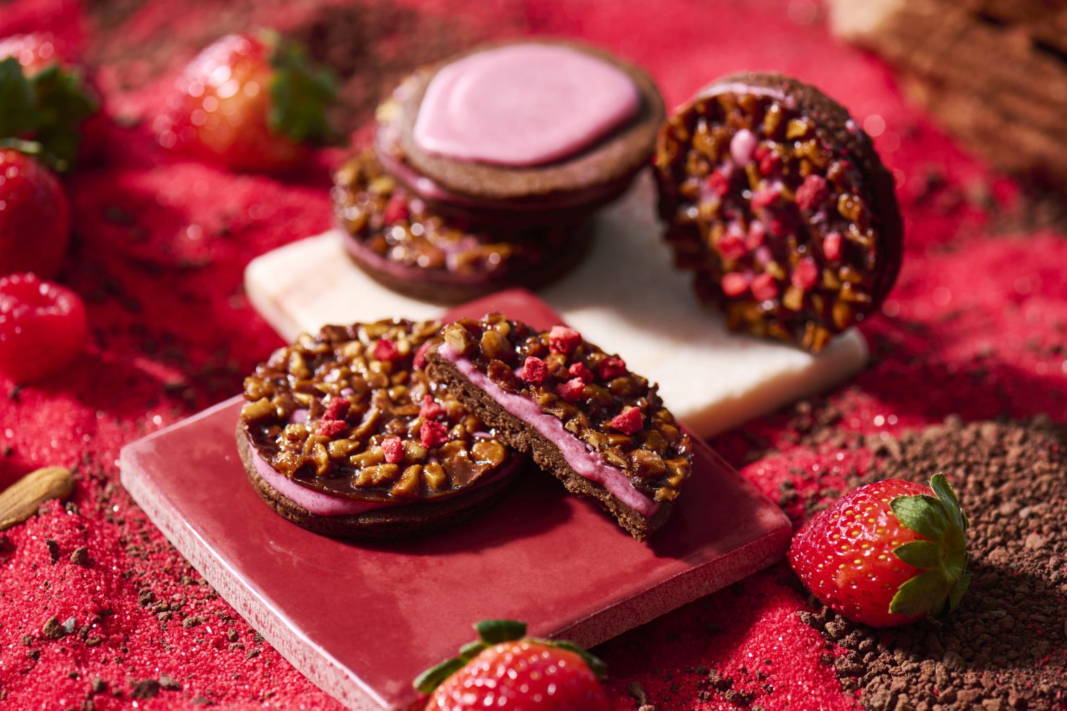 【先行販売】「2025 アムール・デュ・ショコラ」にて「フロランショコラサンド〈ダブルベリー〉」 を先行販売 | news | caica